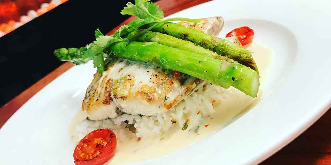 Cabin 401 Bar & Grill: Book any time at everyday prices