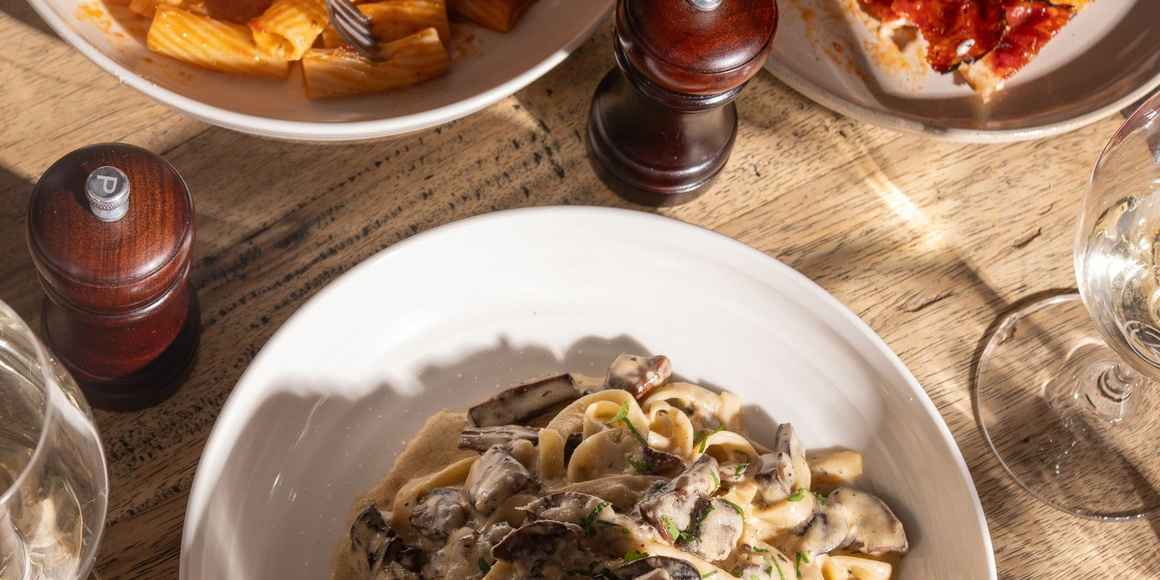 Papa Rolly's: 50% off the first table of the night with First Table