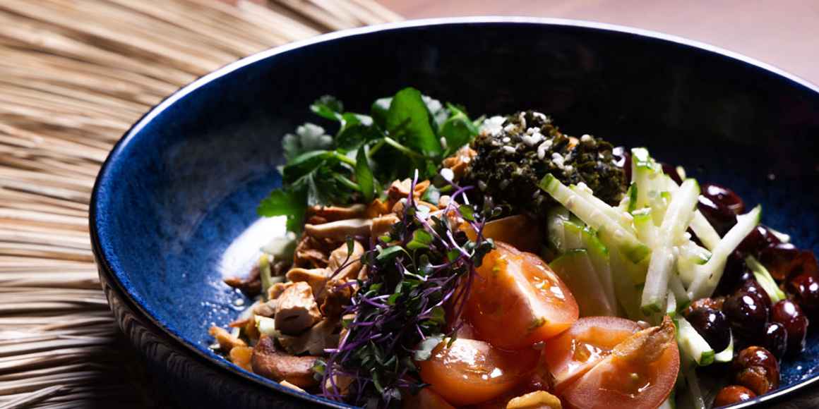 Manu Restaurant: 50% off the first table of the night with First Table