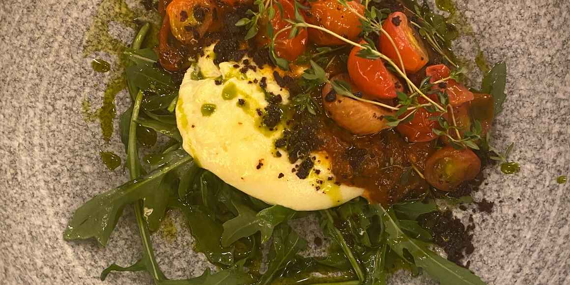 STH Restaurant: 50% off the first table of the night with First Table