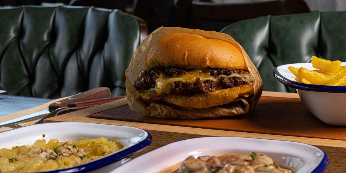 Estabulo Leeds Arena: 50% off the first table of the night with First Table