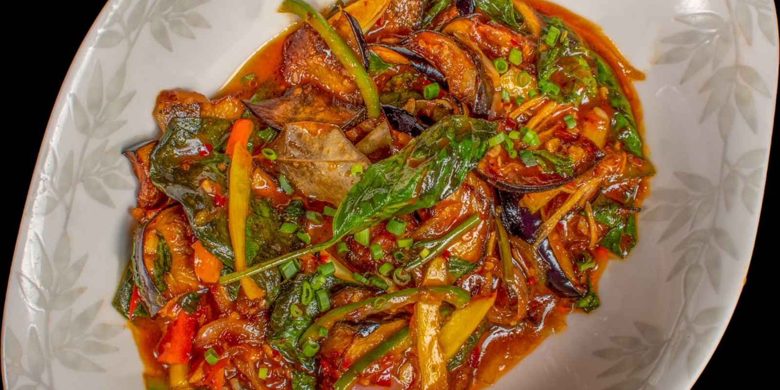 La Ruby Thai: 50% off the first table of the night with First Table