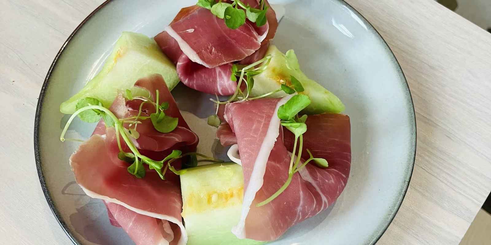 bonbon: 50% off the first table of the night with First Table