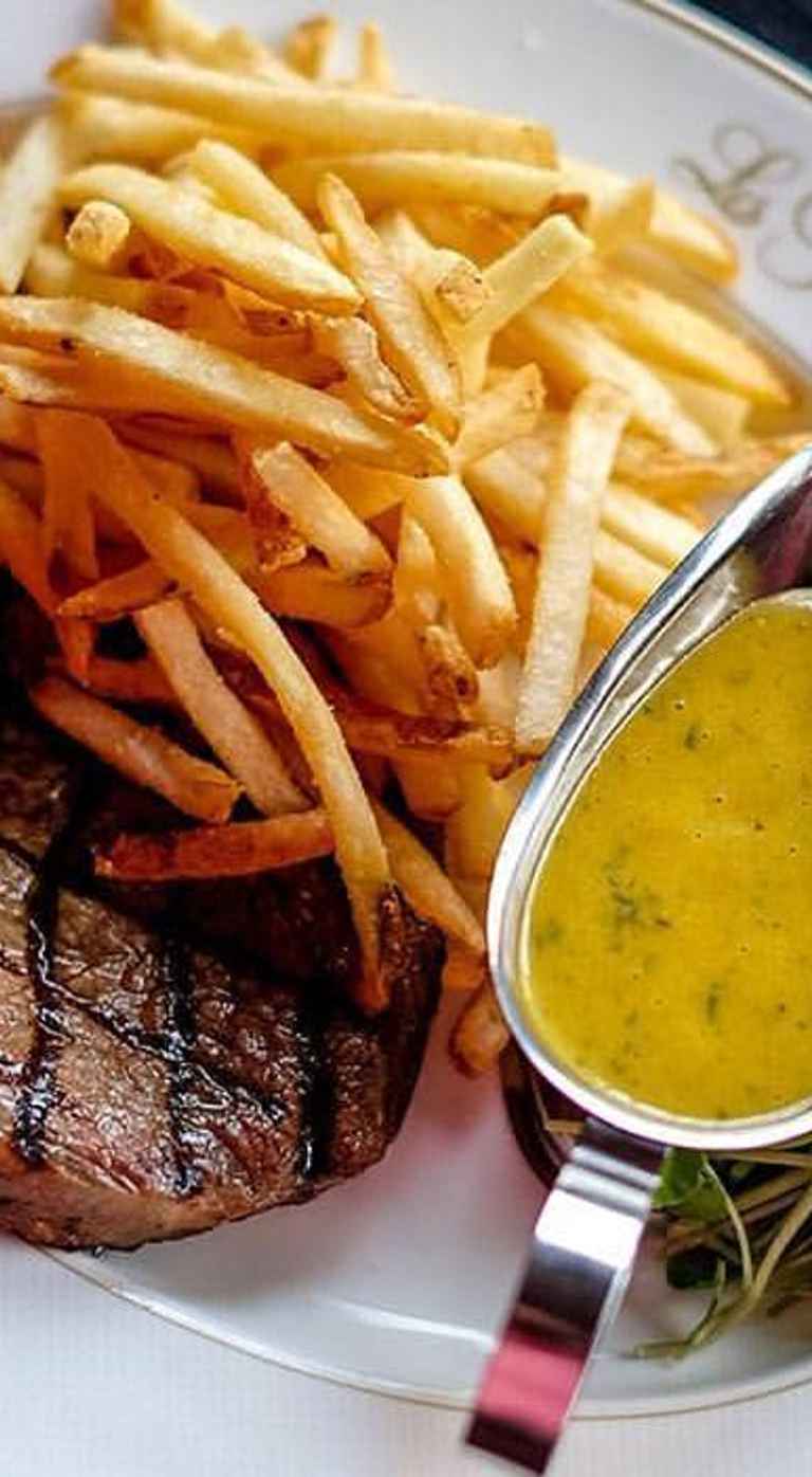 Les Bubbles: 50% off the first table of the night with First Table