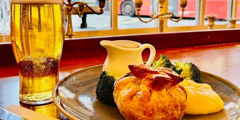 Daly's Wine Bar: Book any time at everyday prices