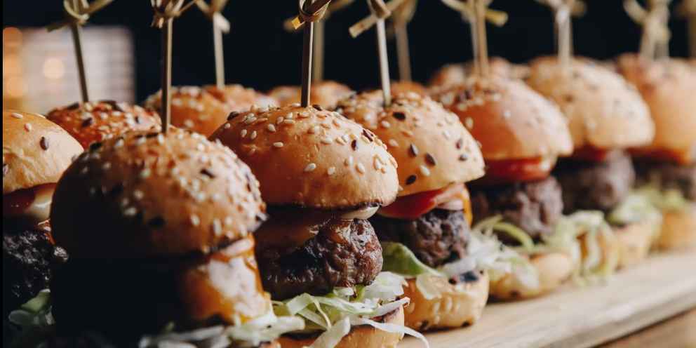 Slate Restaurant Bar: 50% off the first table of the night with First Table