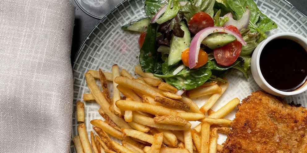 Verandah Dining: 50% off the first table of the night with First Table